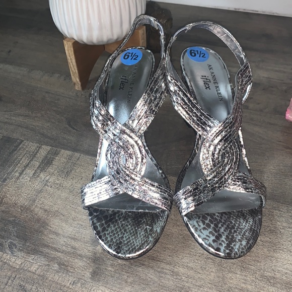 Anne Klein | Shoes | Nwot Anne Klein Iflex Silver Snakeskin Slingback ...
